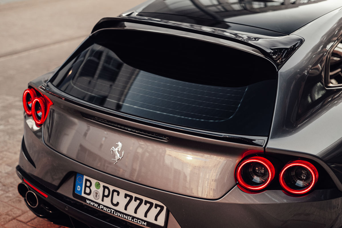 CARBON Performance Aero roof extension spoiler for Ferrari GTC4Lusso in ...